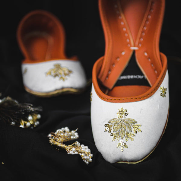 Khussa – BlackBeiger - Premium Footwear Brand